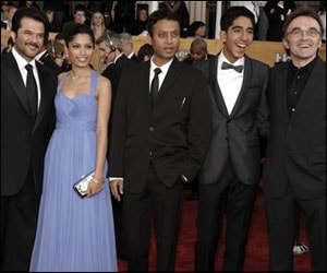 SRK slams critics of Slumdog Millionaire on poverty jibe ...