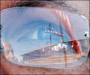 Motion-induced blindness? Eyes create ‘illusion’ to help see | Health ...