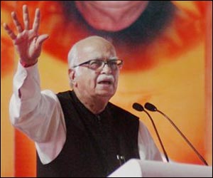 Pub attack: Girls can have their own way,says Advani | India News - The ...