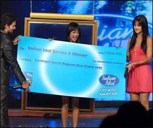 Agartala girl becomes first female to win Indian Idol! | Entertainment ...