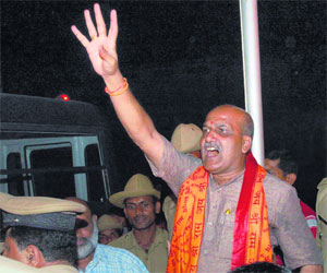 Muthalik banned from entering Mangalore for 1 yr | India News - The ...
