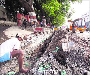 Higher cost fails to curb digging | Pune News - The Indian Express
