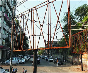 200 more unipoles set to dot the city roads | Cities News - The Indian ...