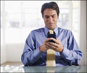 The newest affliction of Wired Age mobile phone elbow | Health News ...