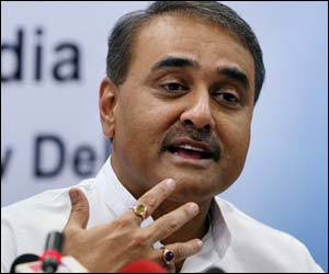 Praful Patel bats for pre-poll Cong-NCP alliance in Maha | India News ...