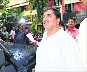 Double blow to Mankar | Pune News - The Indian Express