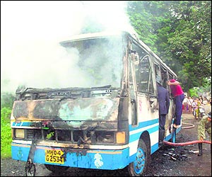 22 students hurt as bus catches fire | Mumbai News - The Indian Express