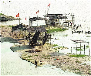 Maya visits flood-affected districts | Lucknow News - The Indian Express