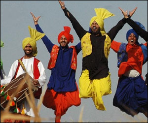 UK fitness TV teaches bhangra workout class! | Lifestyle News - The ...