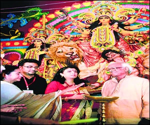 Mamata puja avatar now leaves CPM praying | Cities News - The Indian ...