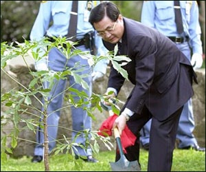 Hu Jintao calls on police to protect Tiananmen | News Archive News ...