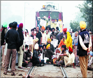 Riot victims disrupt rail traffic | Cities News - The Indian Express