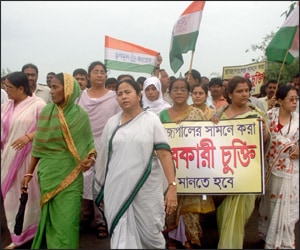 Trinamool hampering industrialisation of Bengal: Left | India News ...