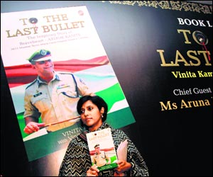 Wife s tribute to Kamte: A book on his life,his death | Mumbai News ...