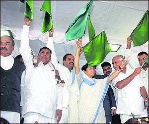Rlys ready to go ahead with Singur project | Kolkata News - The Indian ...