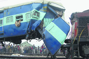 3rd in 15 days: 3 die in UP train crash | Lucknow News - The Indian Express