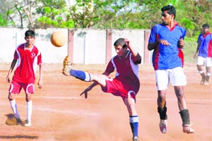 Extreme Warriors,Samford FC emerge victorious | Pune News - The Indian ...