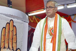 Pranab to hold talks with opponents of Women’s Bill | India News - The ...