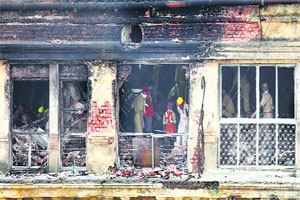 Probe begins into Stephen Court fire,cops do not rule out sabotage ...