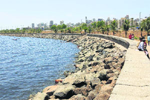 Bandra promenade with a tower,2 amphitheatres & a slice of history ...