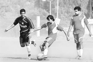 Football: Easy wins for Ghorpadi Young Ones,Jolly Rangehills | Pune ...