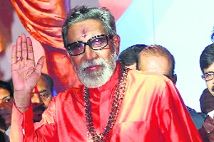 Thackeray opposes caste-based census | Political Pulse News - The ...