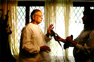 Gulzar receives Excellence in Cinema Award | Entertainment-others News ...