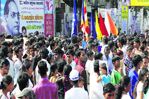 Thousands make annual pilgrimage to Chaityabhoomi | Mumbai News - The ...