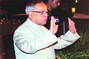 Pranab wants CM to answer PC s letter | Kolkata News - The Indian Express