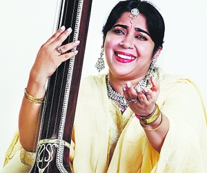 Dr Soma Ghosh performs at Darbari Mehfil | News Archive News - The ...