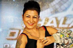 Rapper Hard Kaur de-glams in ‘Patiala House’ | Entertainment-others ...
