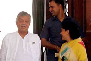 Satish Sharma denies WikiLeaks claims on bribing of MPs | India News ...