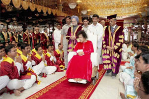 Tension in Puttaparthi,Sai Baba’s devotees attack district collector ...