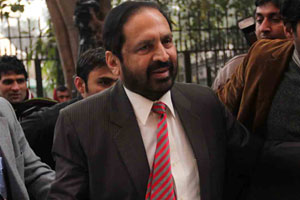 Kalmadi causes cracks in Pune Congress | Political Pulse News - The ...