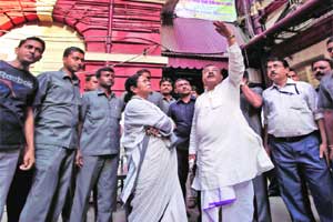 BSP slams NCW chief over Bhatta-Parsaul | Cities News - The Indian Express