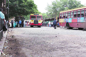 Multi-storey plan stuck,bus-stop makes do with bad roads | Pune News ...