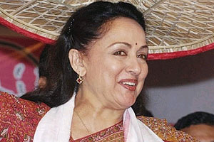 Dharamji’s role in ‘Tell Me..’ was first offered to Big B: Hema ...