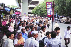 Strikes: BMC staff relent,auto drivers hold on | Mumbai News - The ...