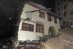 Army yet to reach quake-ravaged areas of Sikkim | India News - The ...