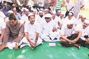 Telangana issue: PM steps in,meets KCR and says working on solution ...