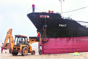 Ahead of auction,valuation of MT Pavit begins | Mumbai News - The ...