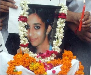 Aarushi murder case: SC defers hearing on Talwars’ petition | India ...