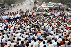 Attack on Pawar: Partial response to Pune Bandh | India News - The ...
