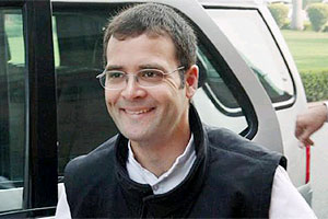 SP workers attempt to block Rahul convoy,15 detained | Political Pulse ...