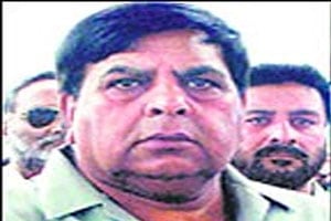 Dawar starts campaign with road show,Khangura visits Darbar Sahib ...