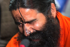 Man held for throwing ink at Ramdev has Cong links: Swamy | Political ...