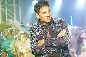 Beleaguered Dhoni gets Akshay boost | Entertainment-others News - The ...