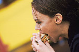 ‘Postponing a snack could help resist your temptation’ | Health News ...