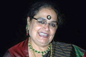 Singer Usha Uthup Big Woman Entertainer | Entertainment-others News ...