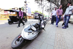18 two-wheeler riders die on Pune roads every month | Pune News - The ...